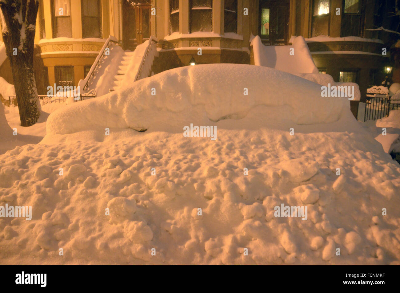 Nypd in snow hi-res stock photography and images - Alamy