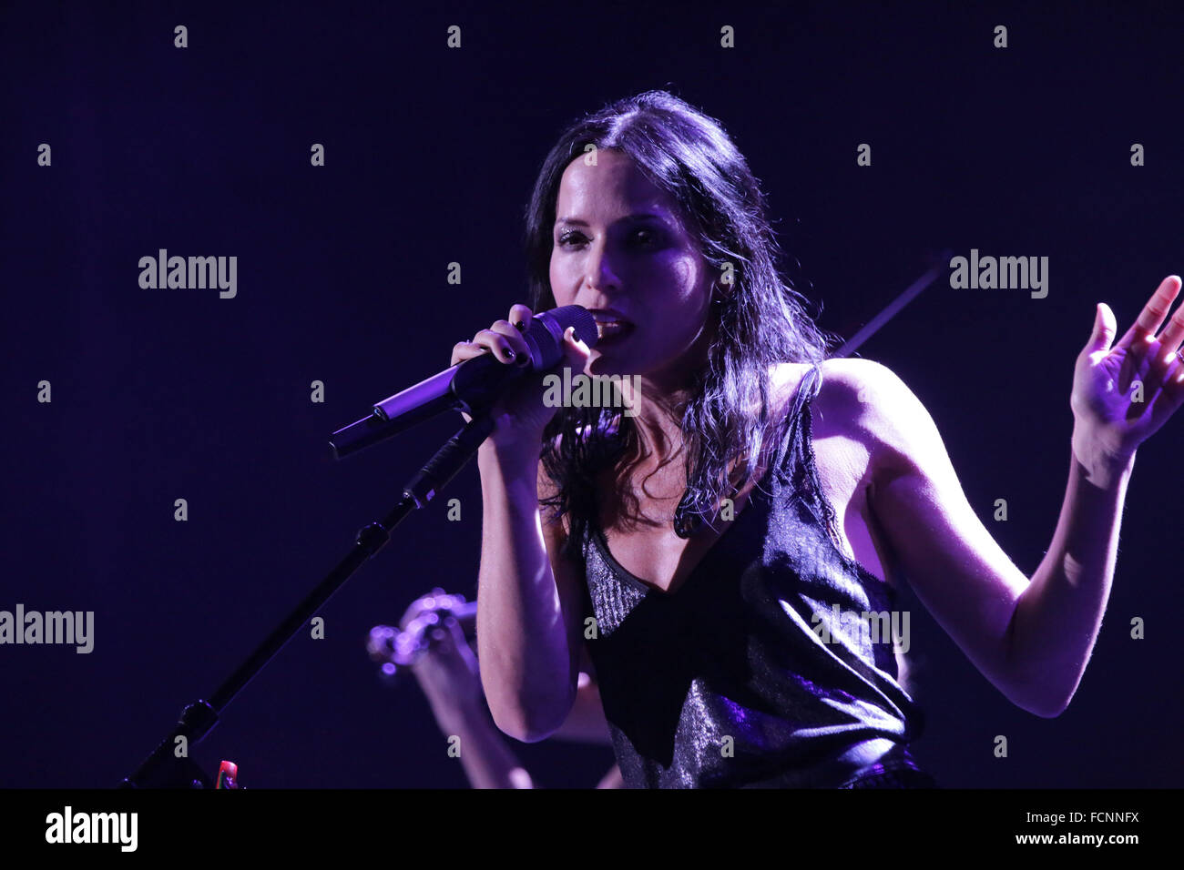 The corrs caroline corr hi-res stock photography and images - Alamy