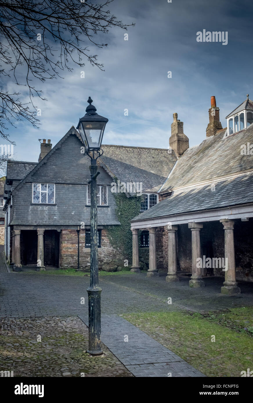 Devon slate roof hi-res stock photography and images - Alamy