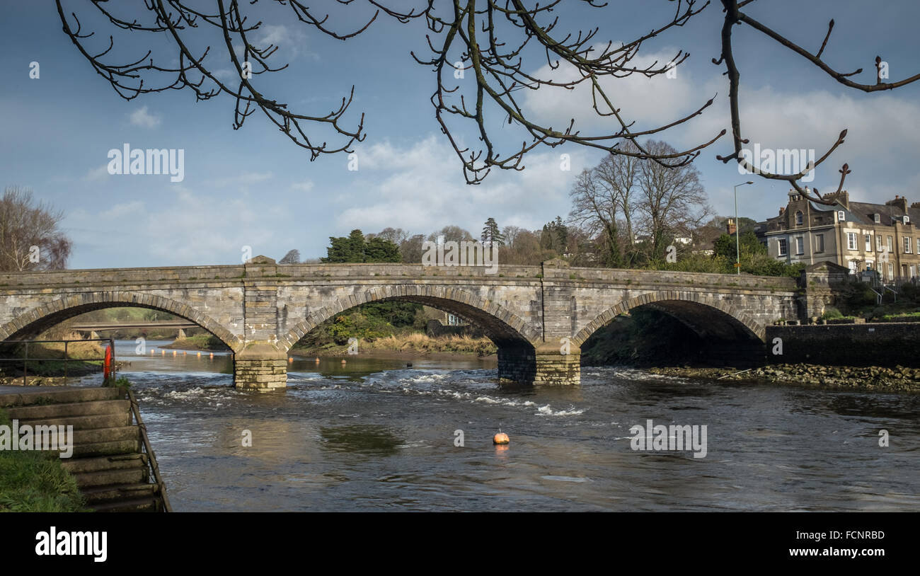 Totnes arch hi-res stock photography and images - Alamy