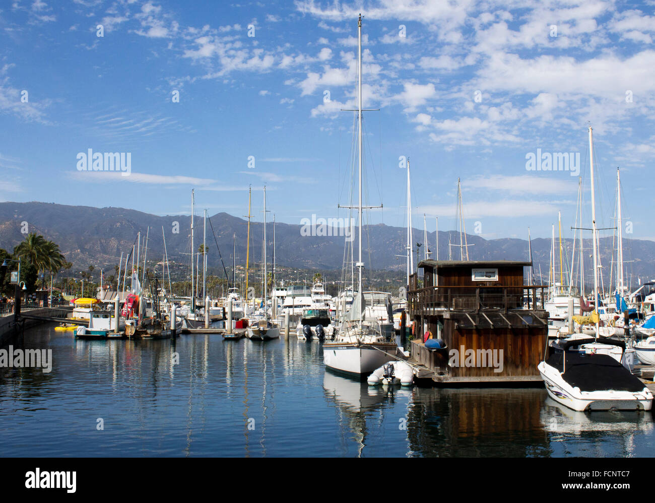 Santa barbara harbor hi-res stock photography and images - Alamy
