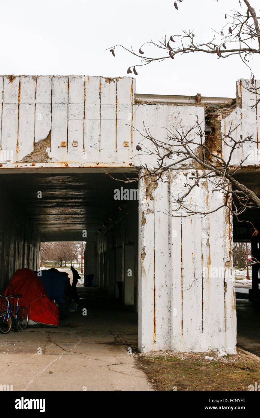 Lawrence Avenue bridge over Lake Shore Drive, Chicago, Illinois ...
