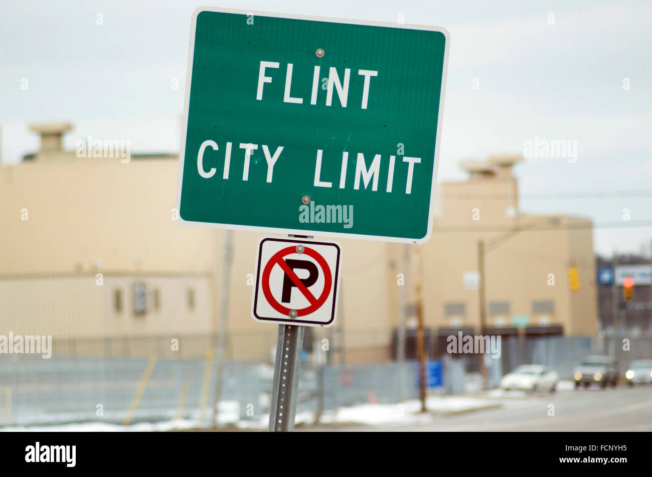 Green border sign hi-res stock photography and images - Alamy