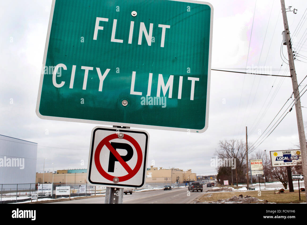 Green border sign hi-res stock photography and images - Alamy
