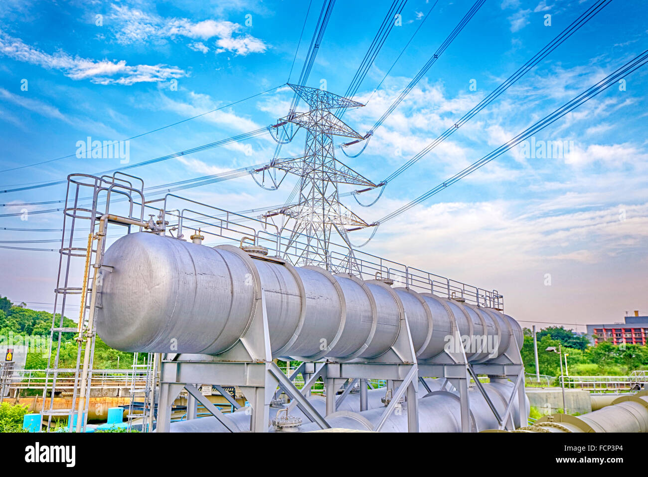 Oil refinery power tower hi-res stock photography and images - Alamy