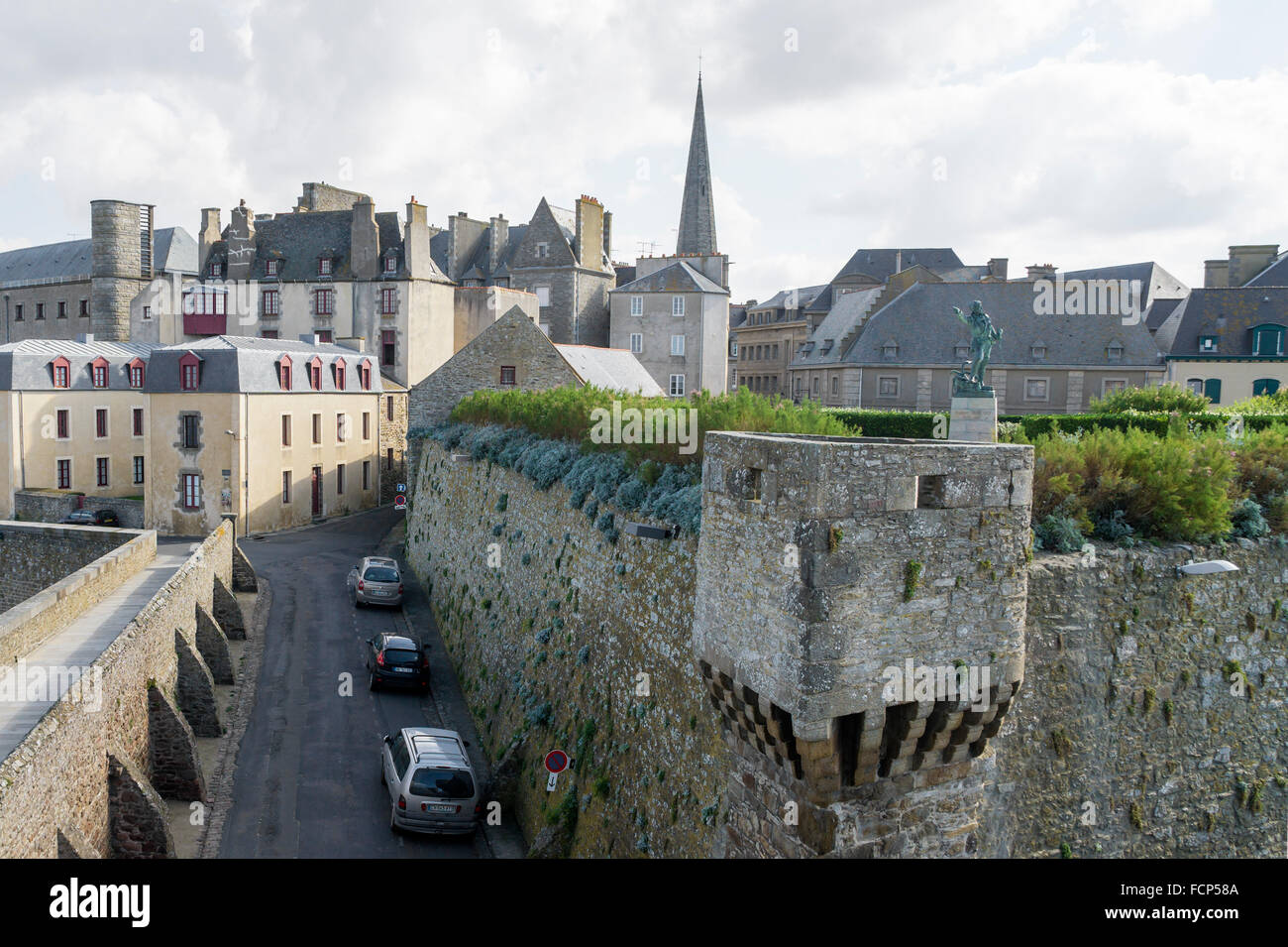 St. malo france hi-res stock photography and images - Alamy