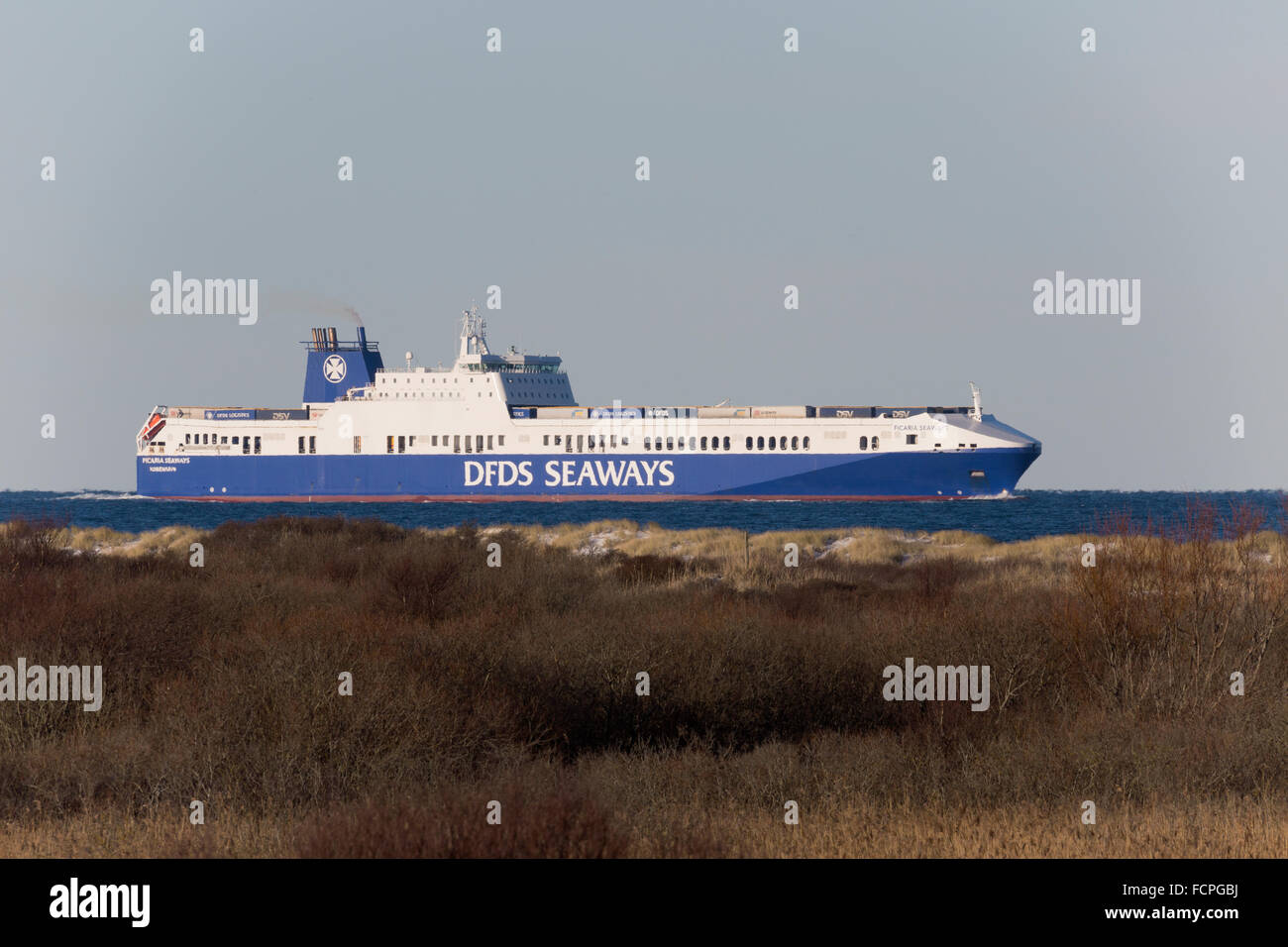 The DFDS ro/ro-vessel Ficaria Seaways passes Skagen on route from ...