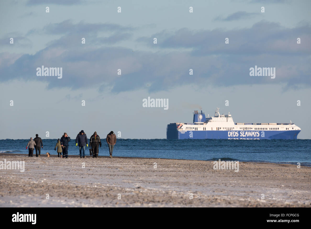 The DFDS ro/ro-vessel Ficaria Seaways passes Skagen on route from ...
