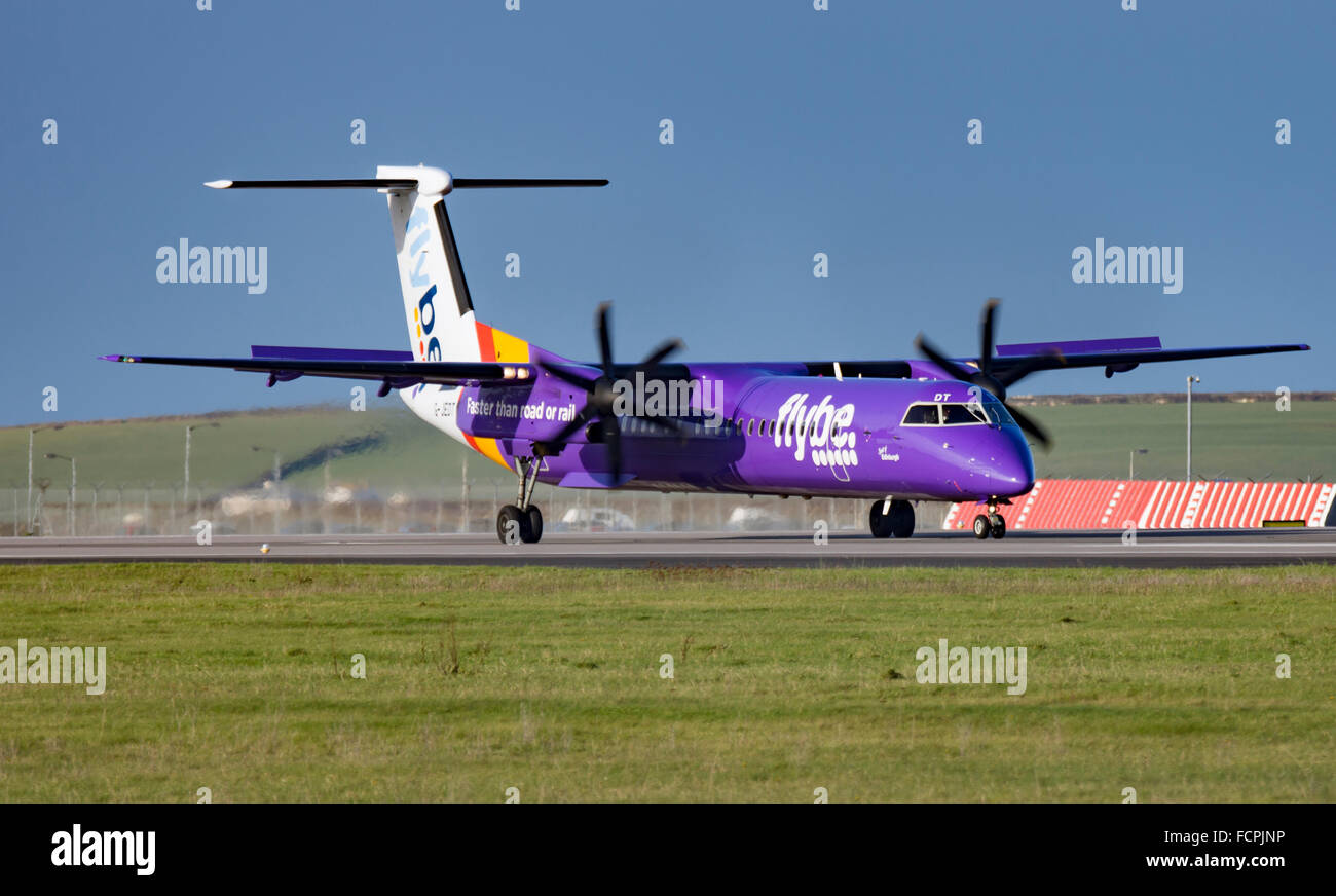 Bombardier dash 8 q400 flybe newquay hi-res stock photography and ...