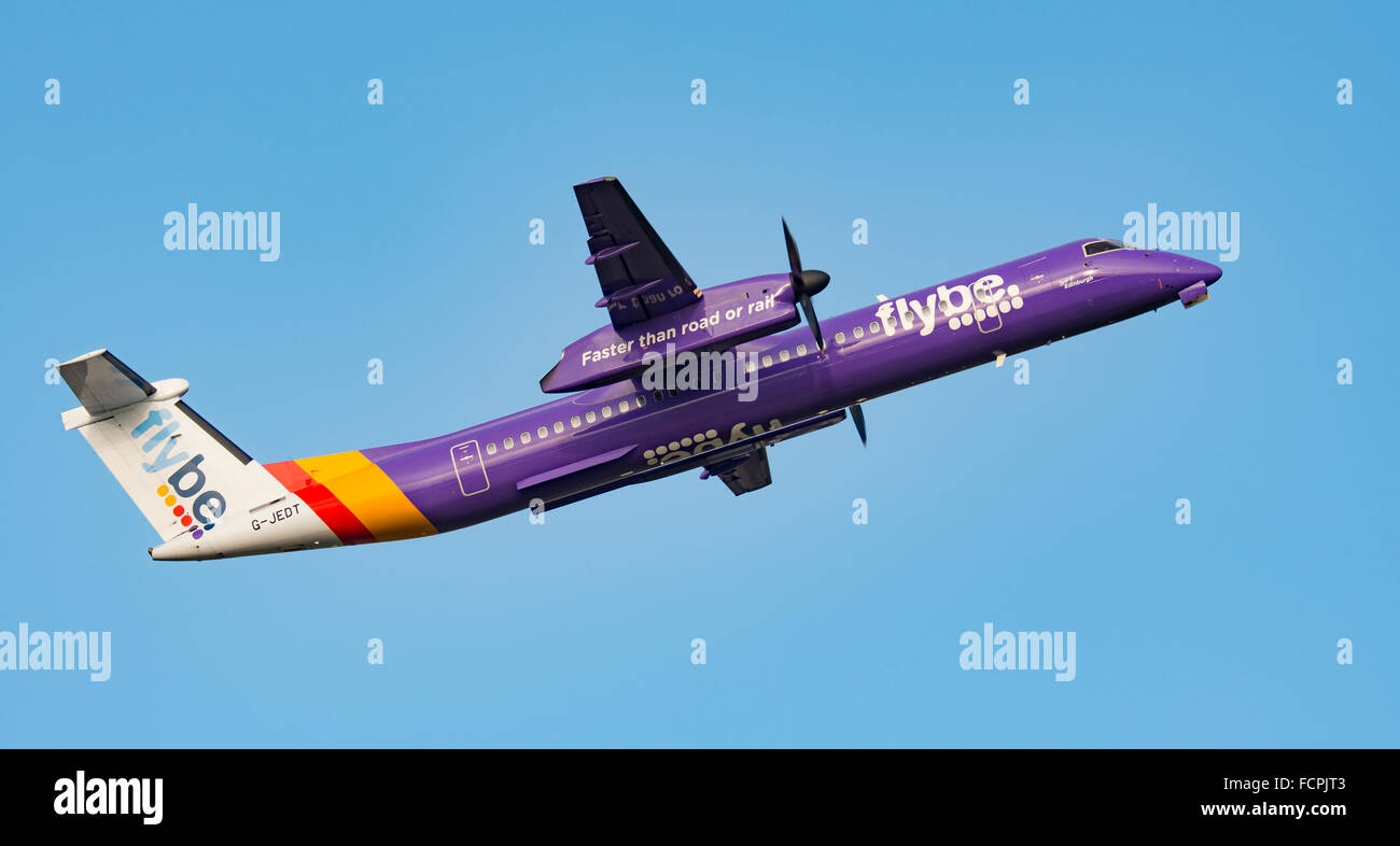 Dash 8 q400 hi-res stock photography and images - Alamy