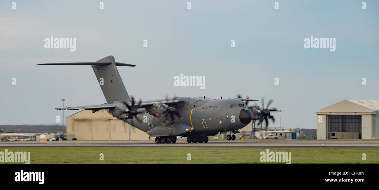 RAF Atlas (A400M) touch and go at RAF St Mawgan/Newquay Airport Stock ...