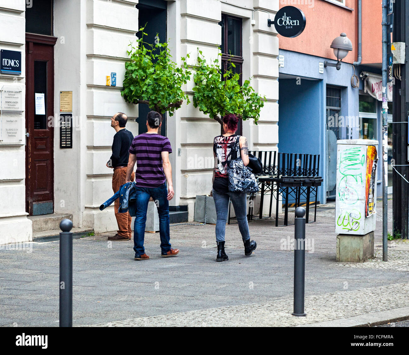 Coven hi-res stock photography and images - Alamy