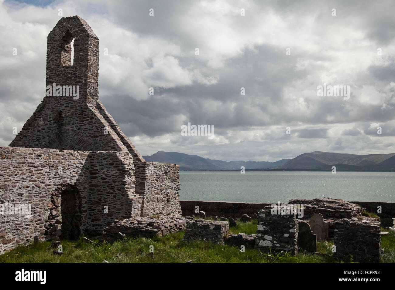 Ballinskelligs Abbey and graveyard, Ireland Stock Photo - Alamy