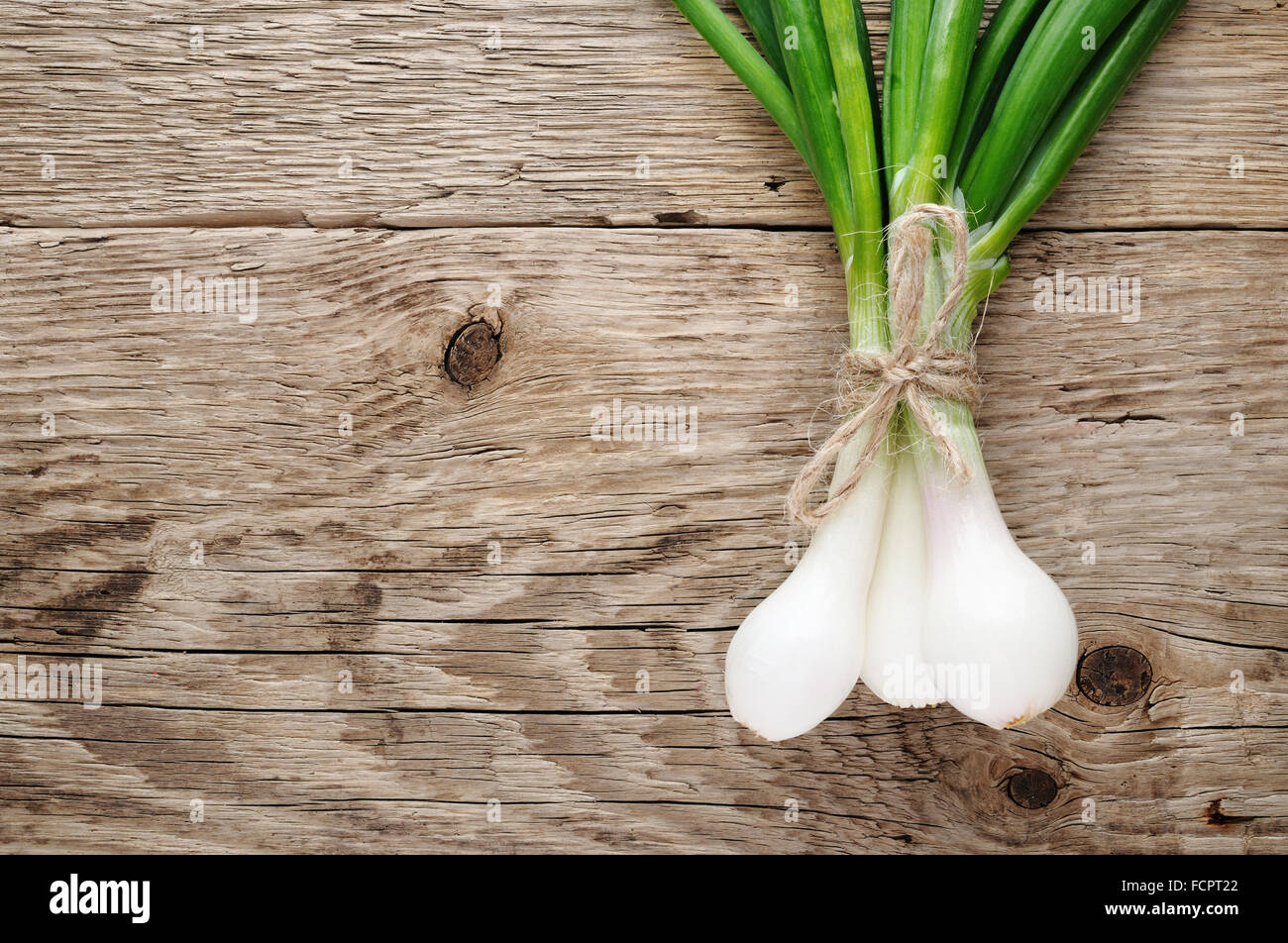 Green organic onion copy hi-res stock photography and images - Alamy