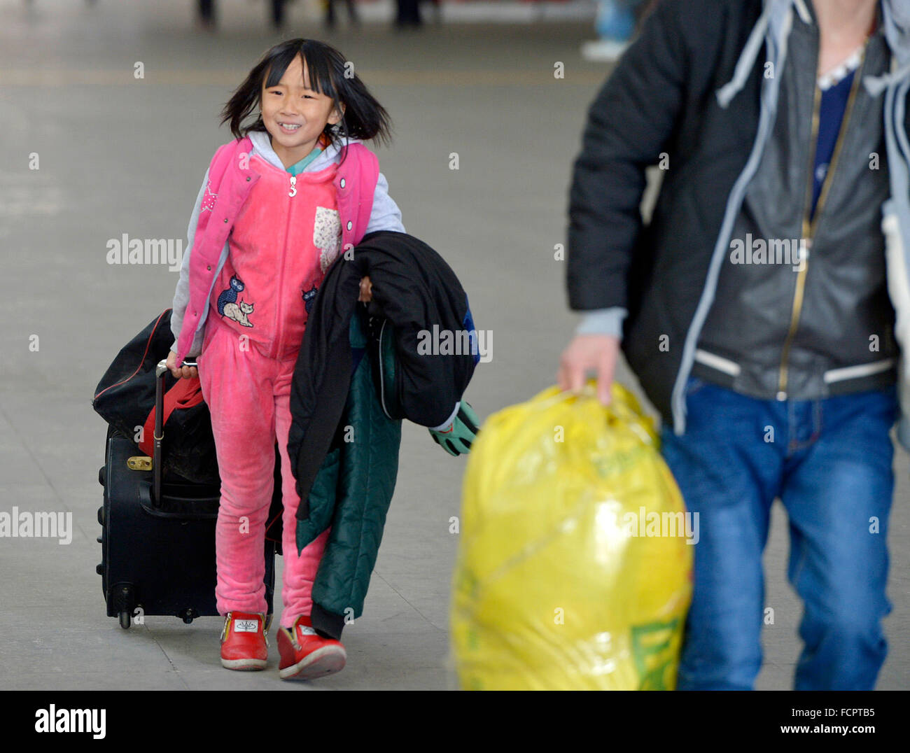 Yinchuan, China's Ningxia Hui Autonomous Region. 24th Jan, 2016. A girl ...