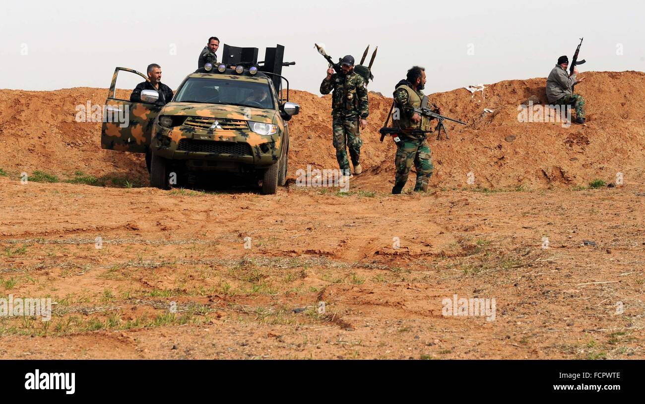 (160124) -- AS-SUWAYDA, Jan. 24, 2016 (Xinhua) -- Members of a Druze ...