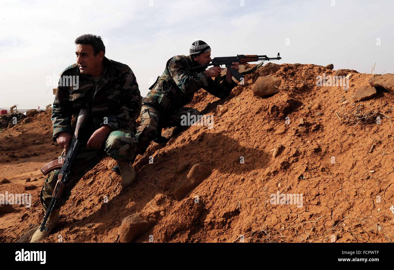 (160124) -- AS-SUWAYDA, Jan. 24, 2016 (Xinhua) -- Members of a Druze ...