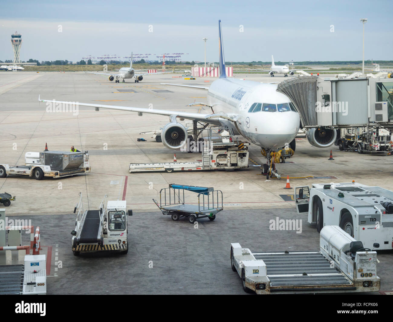 Aircraft being loaded at Barcelona airport. No people Stock Photo - Alamy