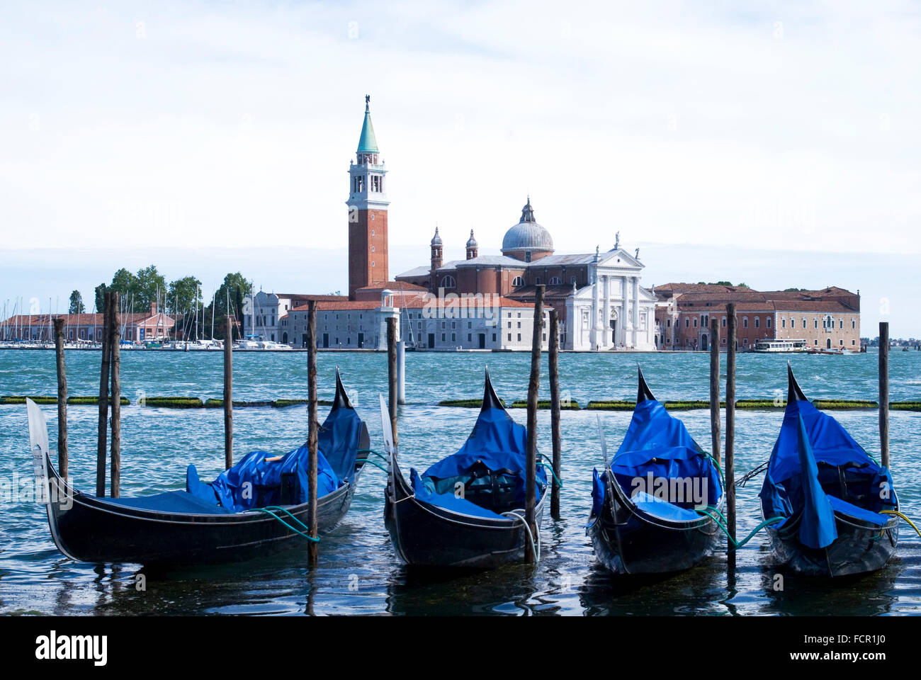 Venice docking hi-res stock photography and images - Alamy