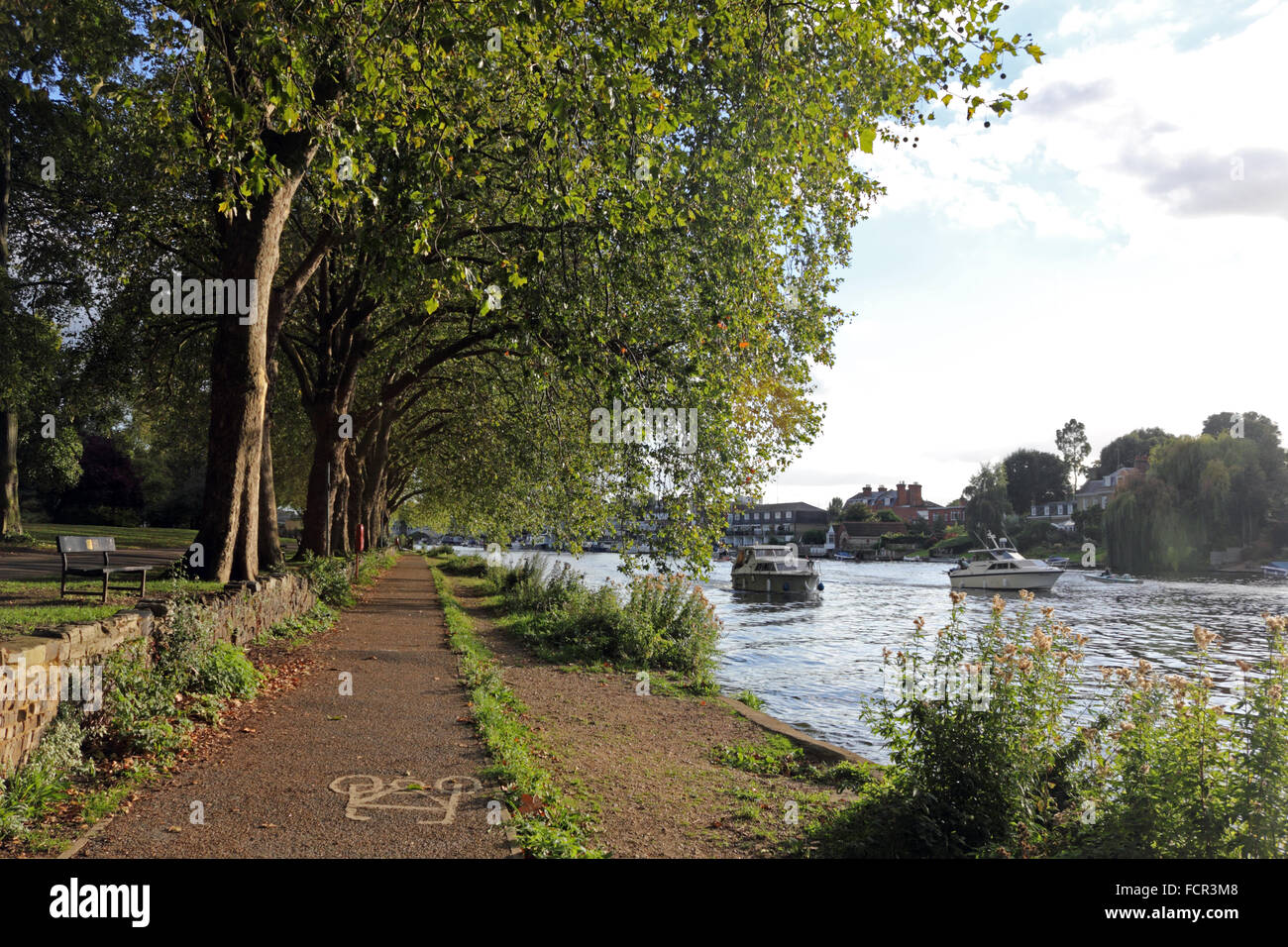 Riverside at Kingston Upon Thames, England, UK Stock Photo - Alamy