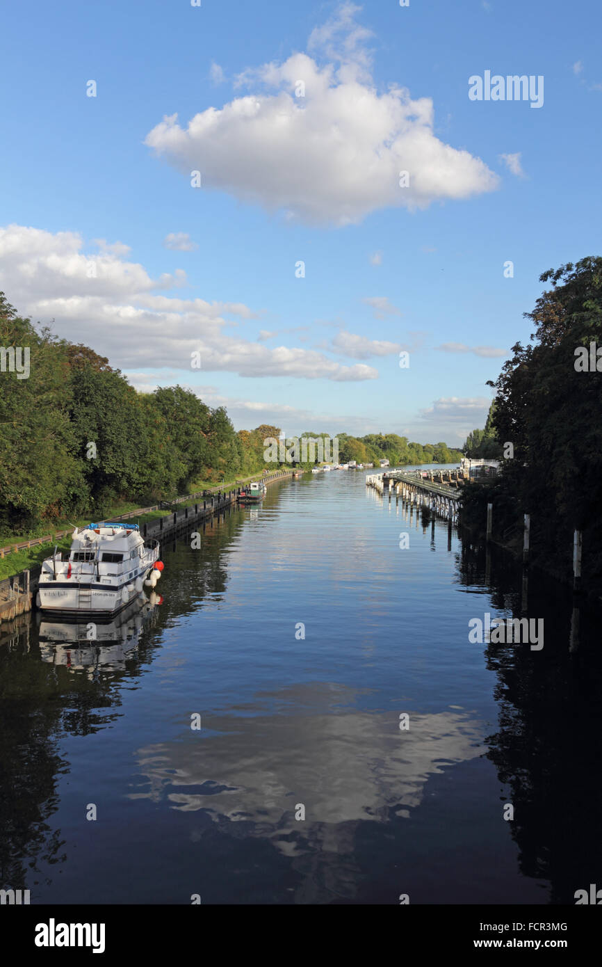 Teddington london hi-res stock photography and images - Alamy