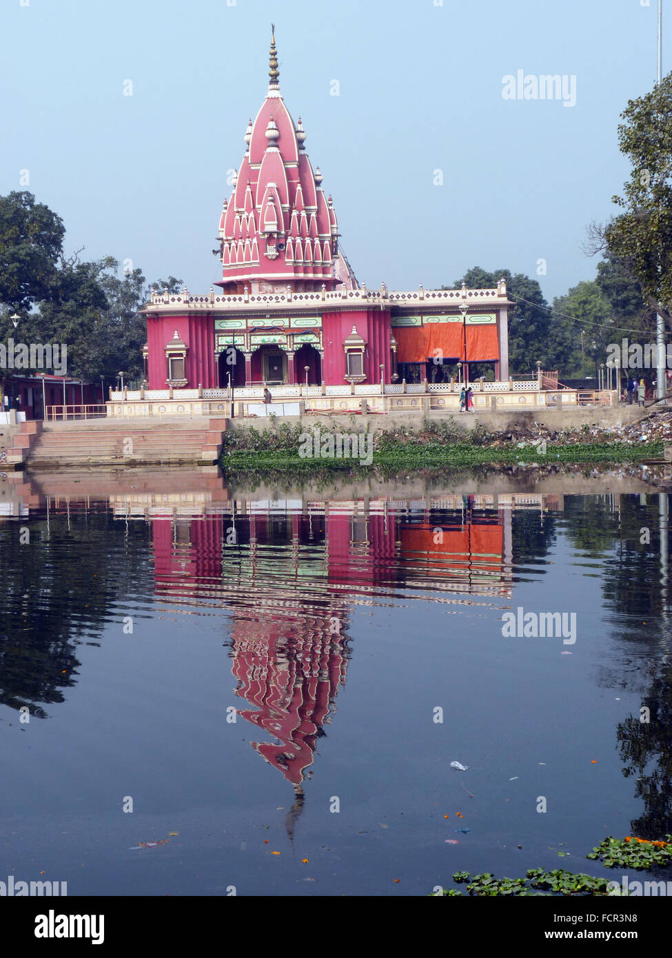 Red temple india hi-res stock photography and images - Alamy