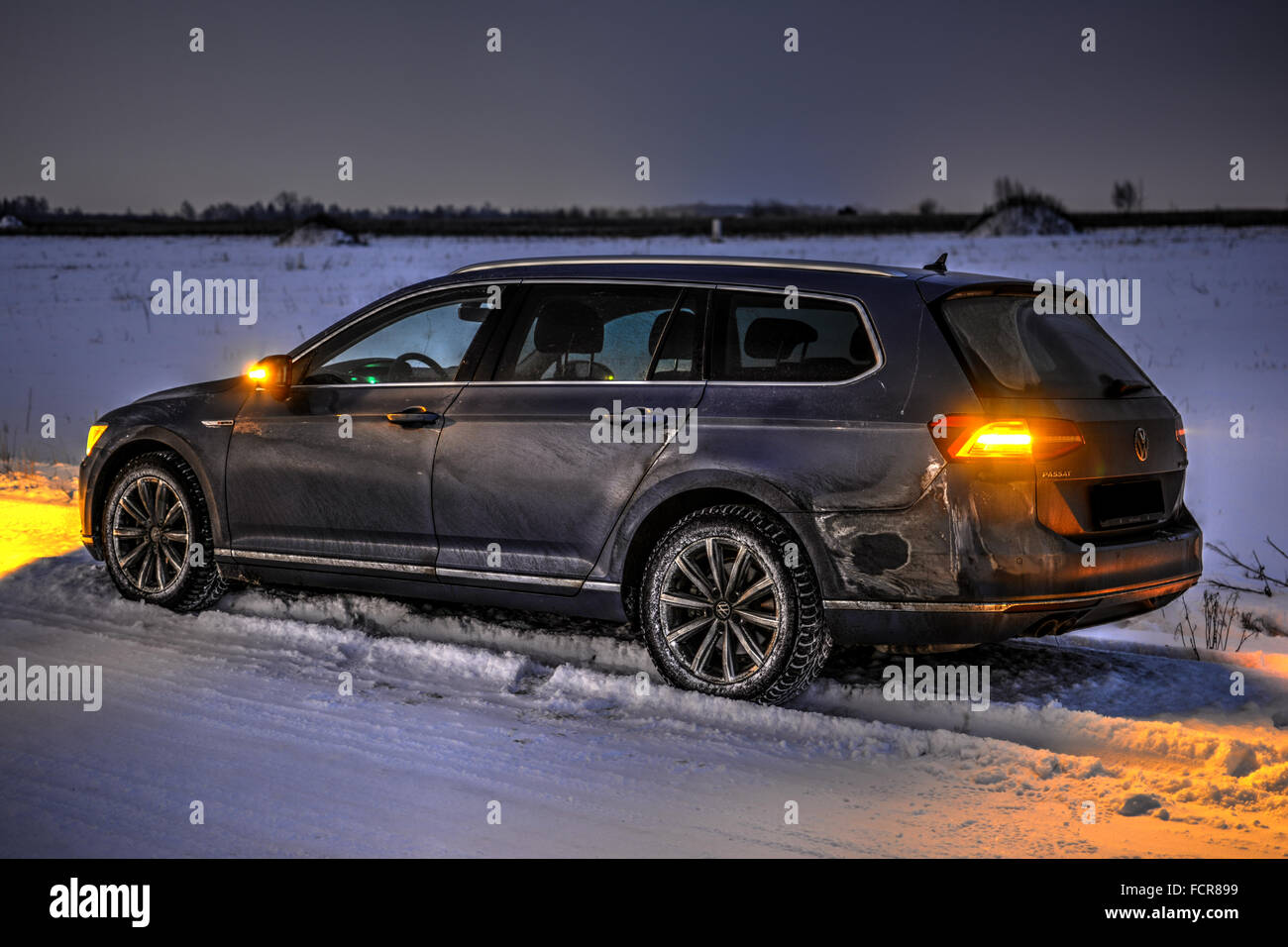 Vw winter snow car hi-res stock photography and images - Alamy