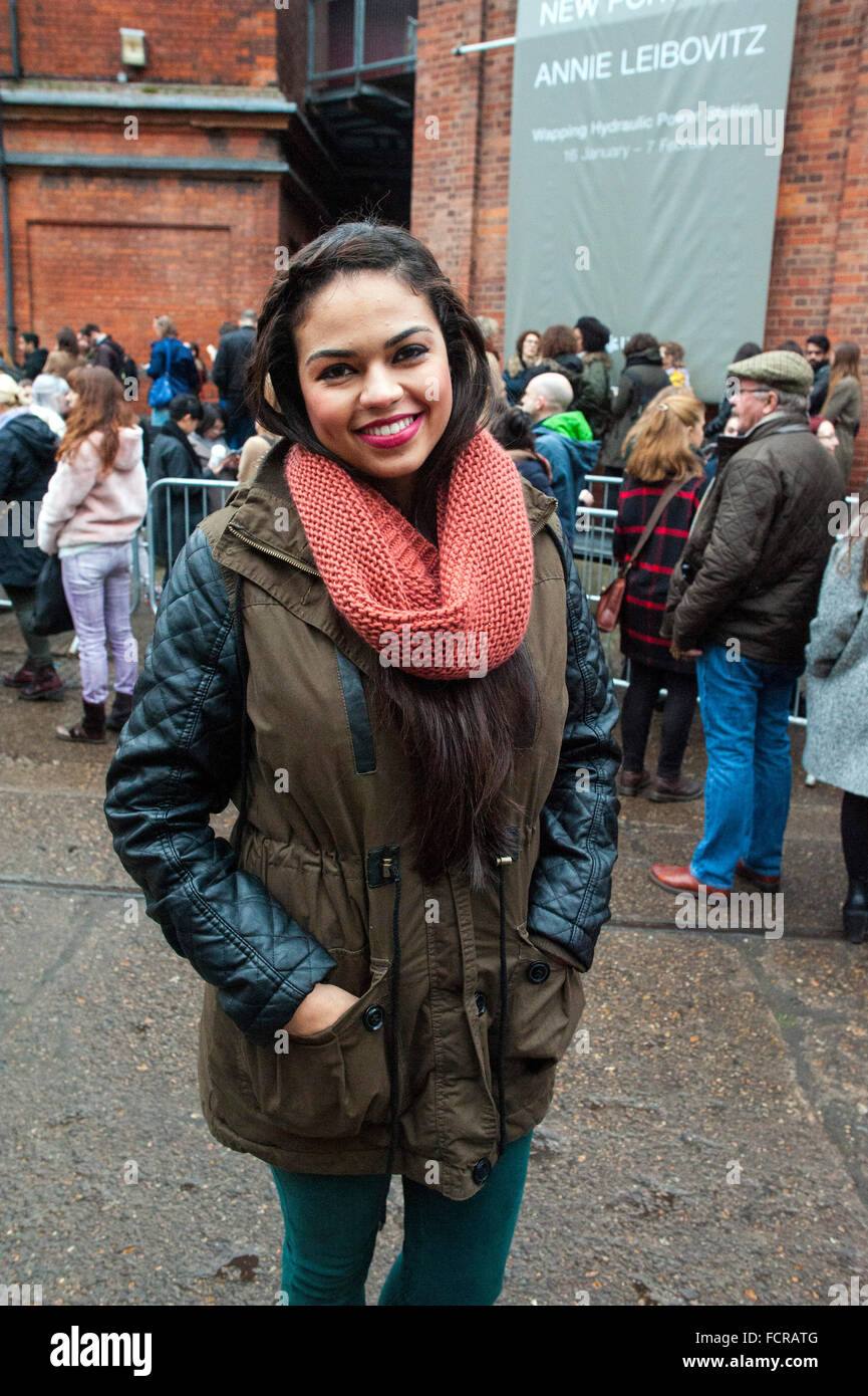 Wapping power station hi-res stock photography and images - Alamy
