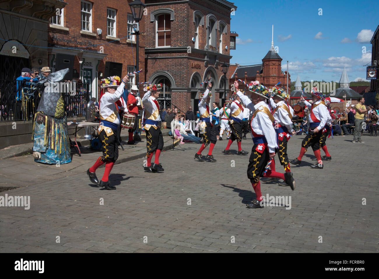 The Manchester Morris Men Morris Dancing Group Stockport Folk Festival ...