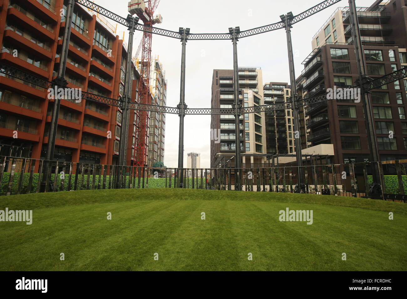 Gasholder Park, Kings Cross, London Stock Photo - Alamy