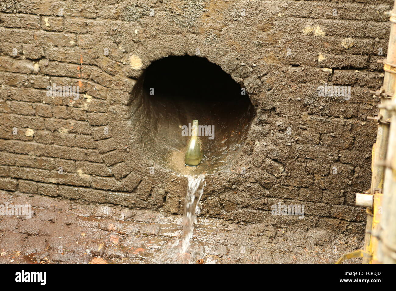 Kentosh town locks hi-res stock photography and images - Alamy