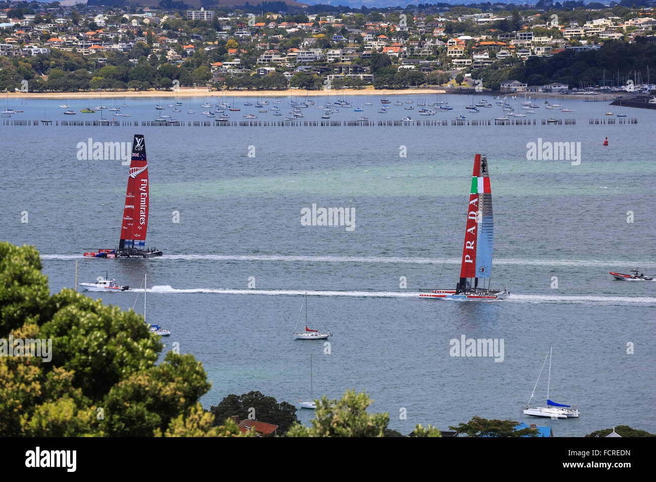 Boats sail in harbour in auckland hi-res stock photography and images ...