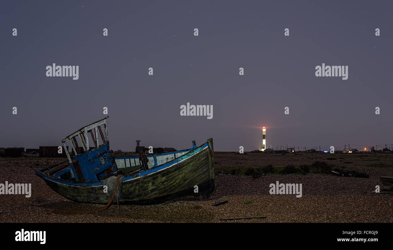 Lighthouse night boats hi-res stock photography and images - Alamy