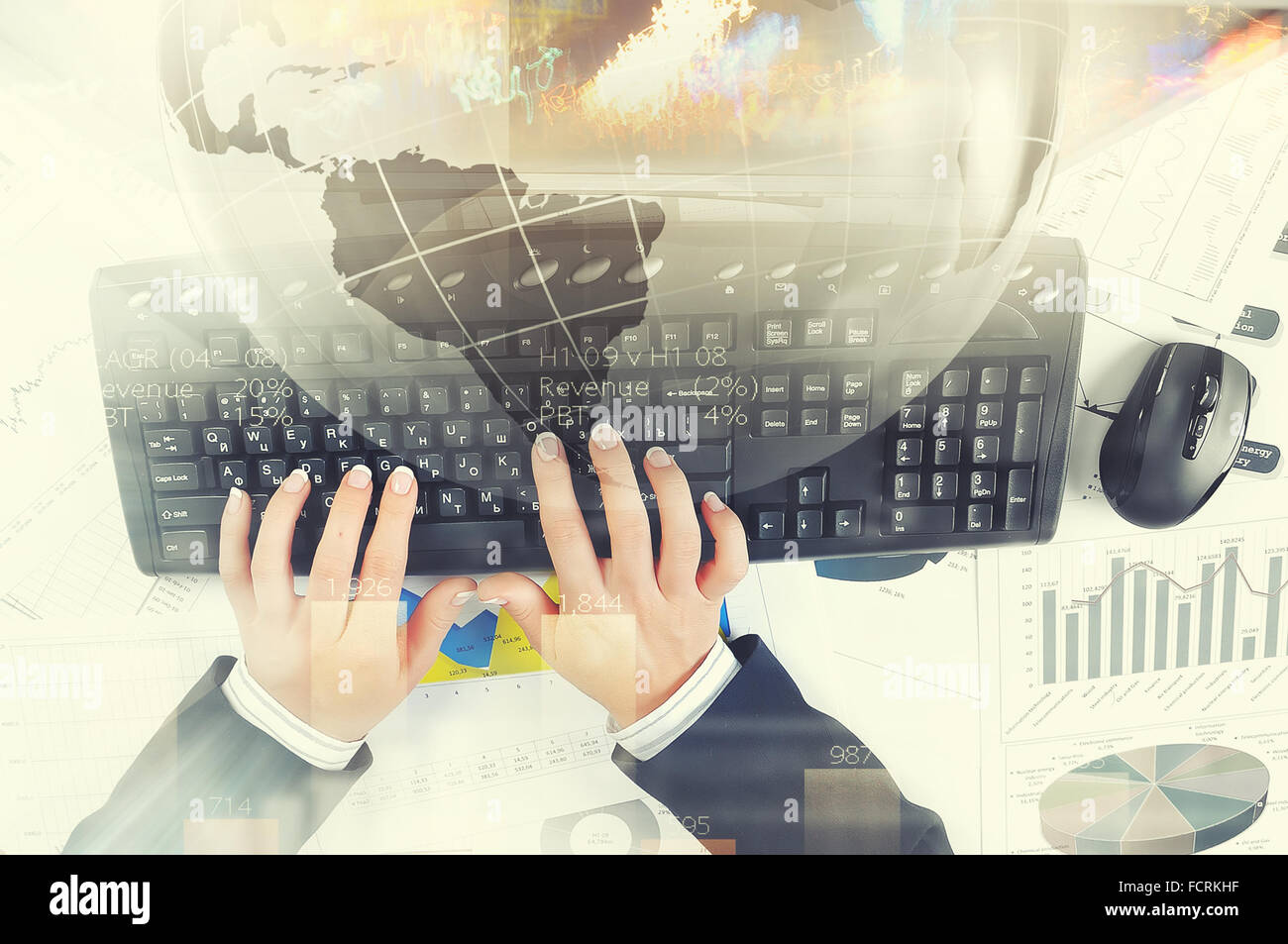 Male hands running on computer hi-res stock photography and images - Alamy