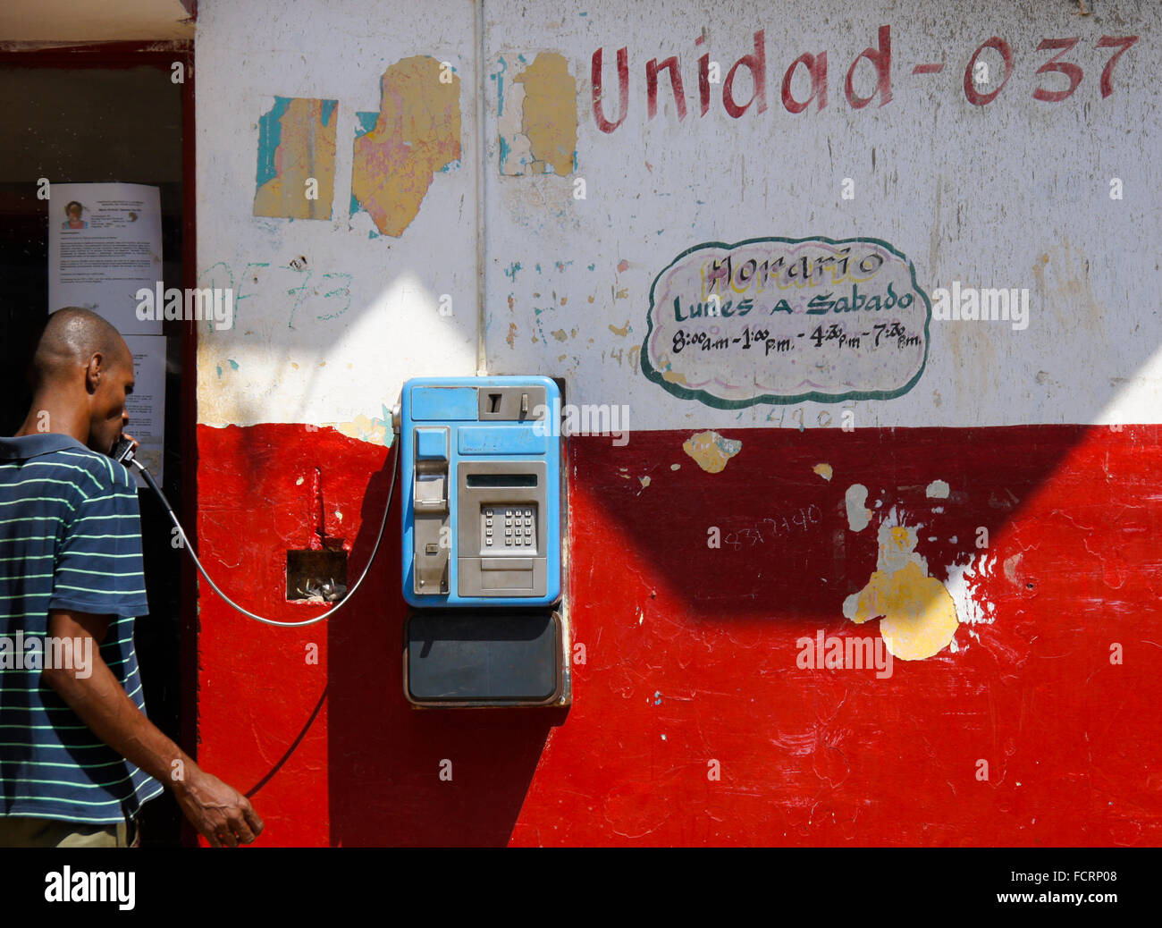 Pay phone hi-res stock photography and images - Alamy