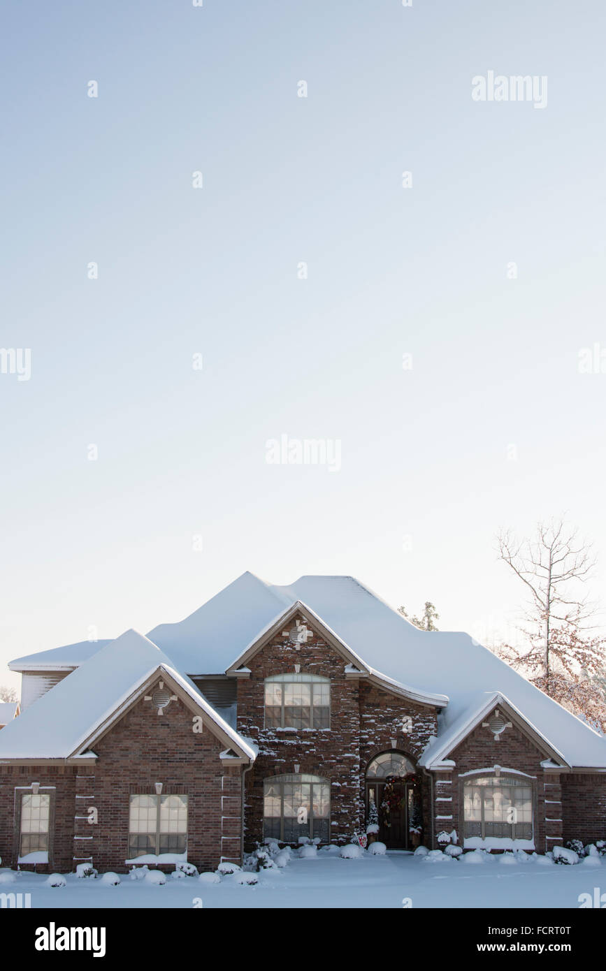 American suburban house in snow, Arkansas, USA Stock Photo - Alamy