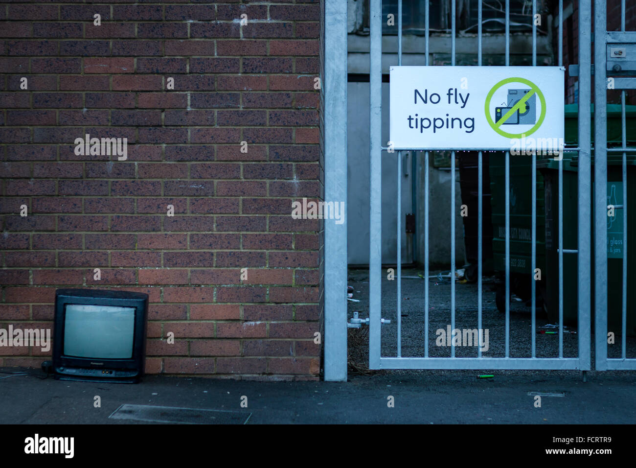 No tipping sign hi-res stock photography and images - Alamy