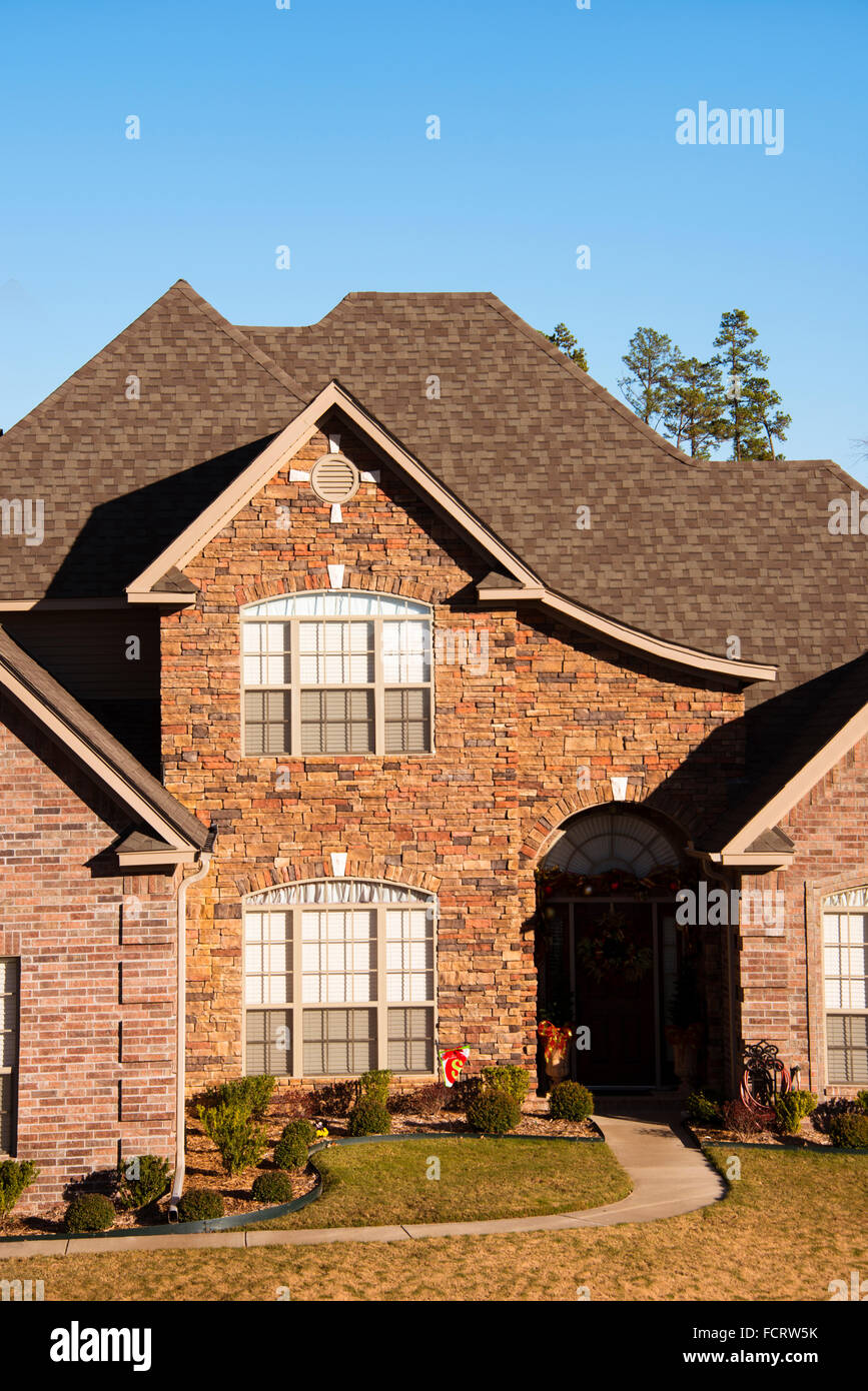 American suburban house hi-res stock photography and images - Alamy