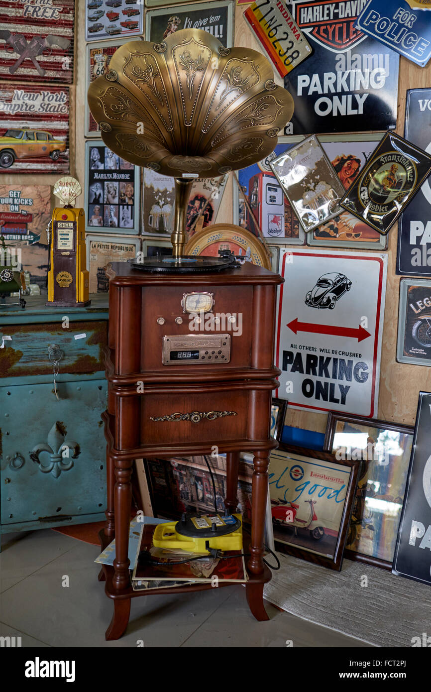 Record Player 1950s Stock Photos & Record Player 1950s Stock Images - Alamy