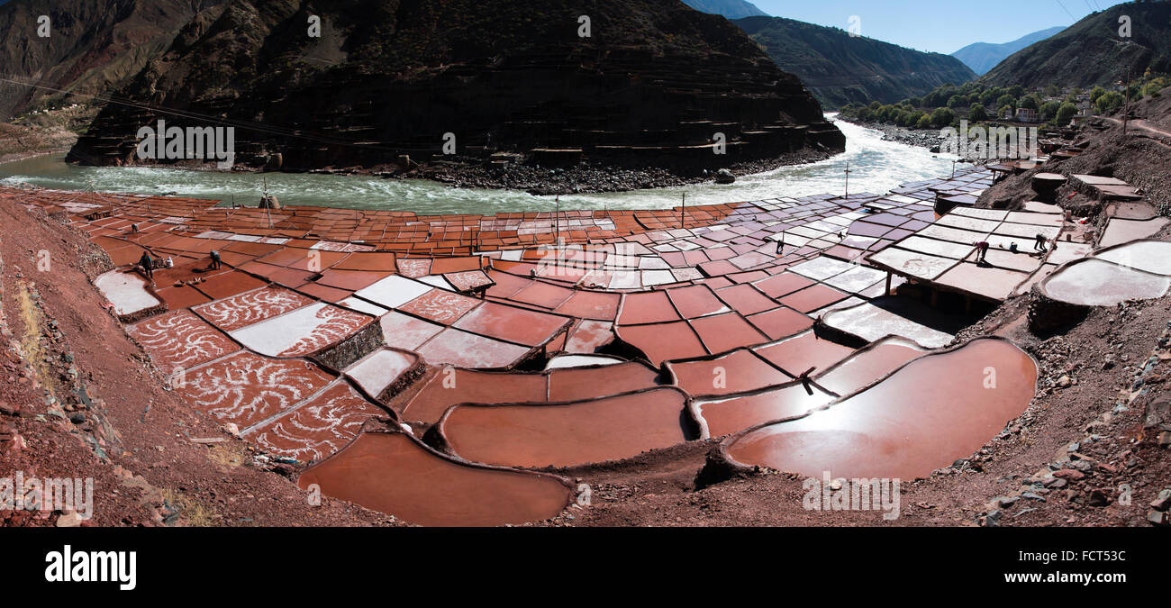 ancient well salt field Stock Photo - Alamy