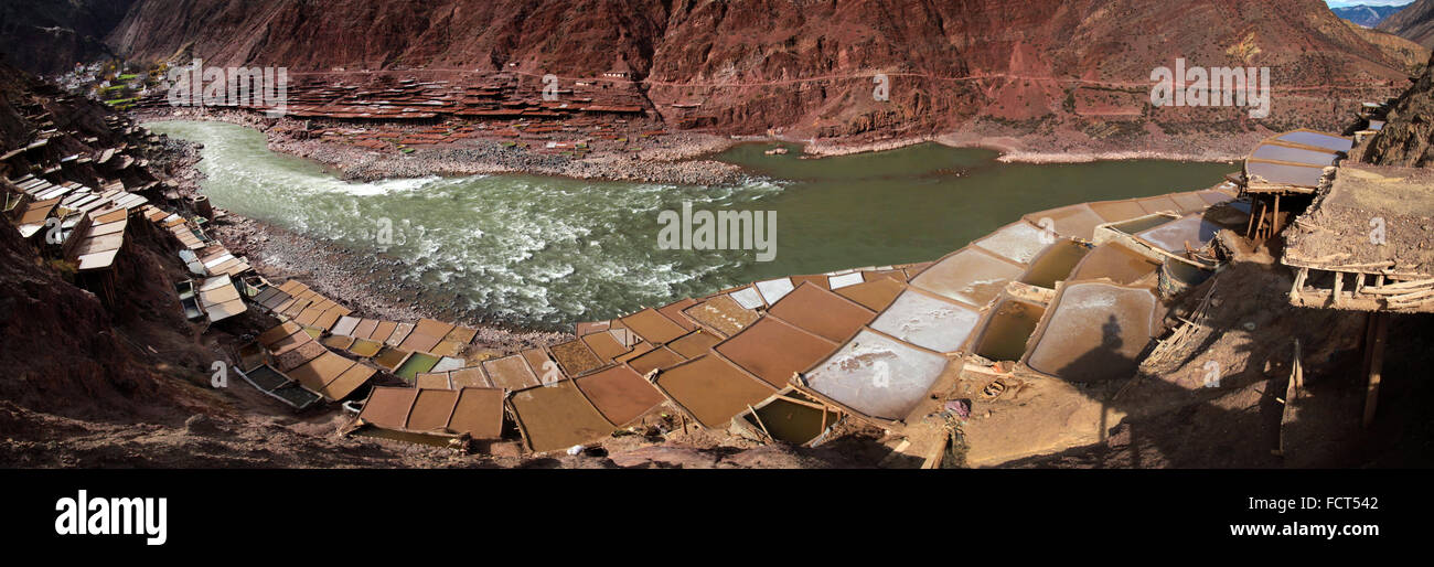 ancient well salt field Stock Photo - Alamy