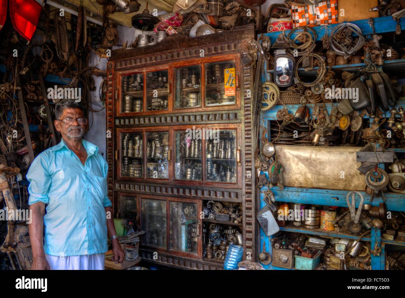 Indian cycle repair High Resolution Stock Photography and Images - Alamy