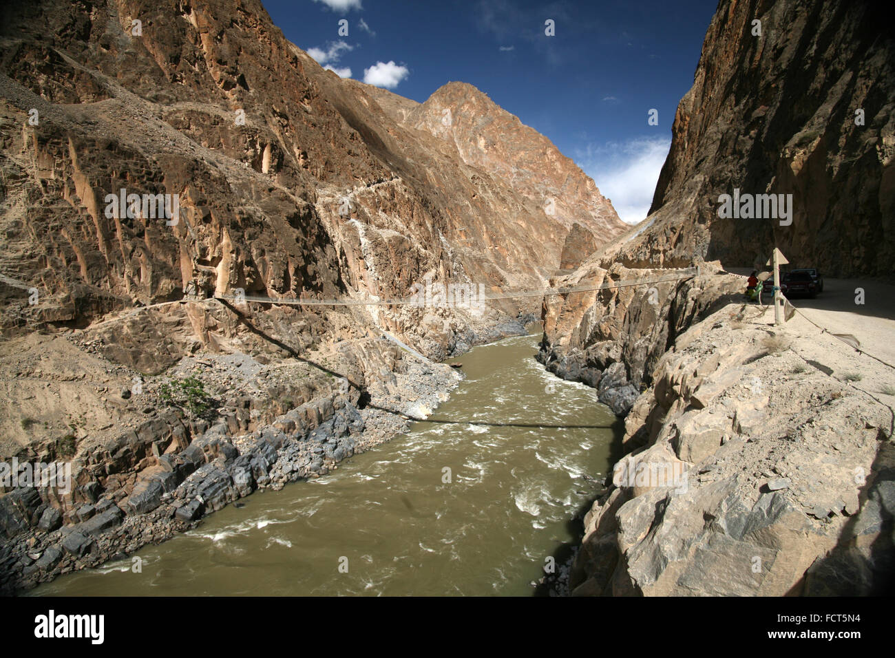 Nu river china hi-res stock photography and images - Alamy