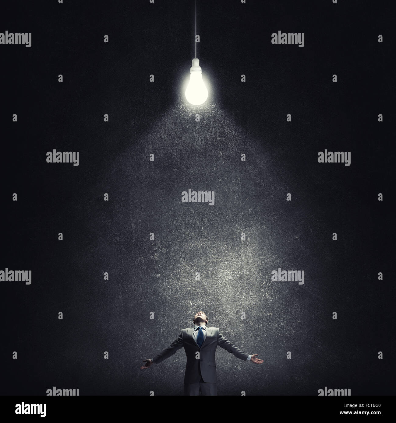 Hanging apart hi-res stock photography and images - Alamy