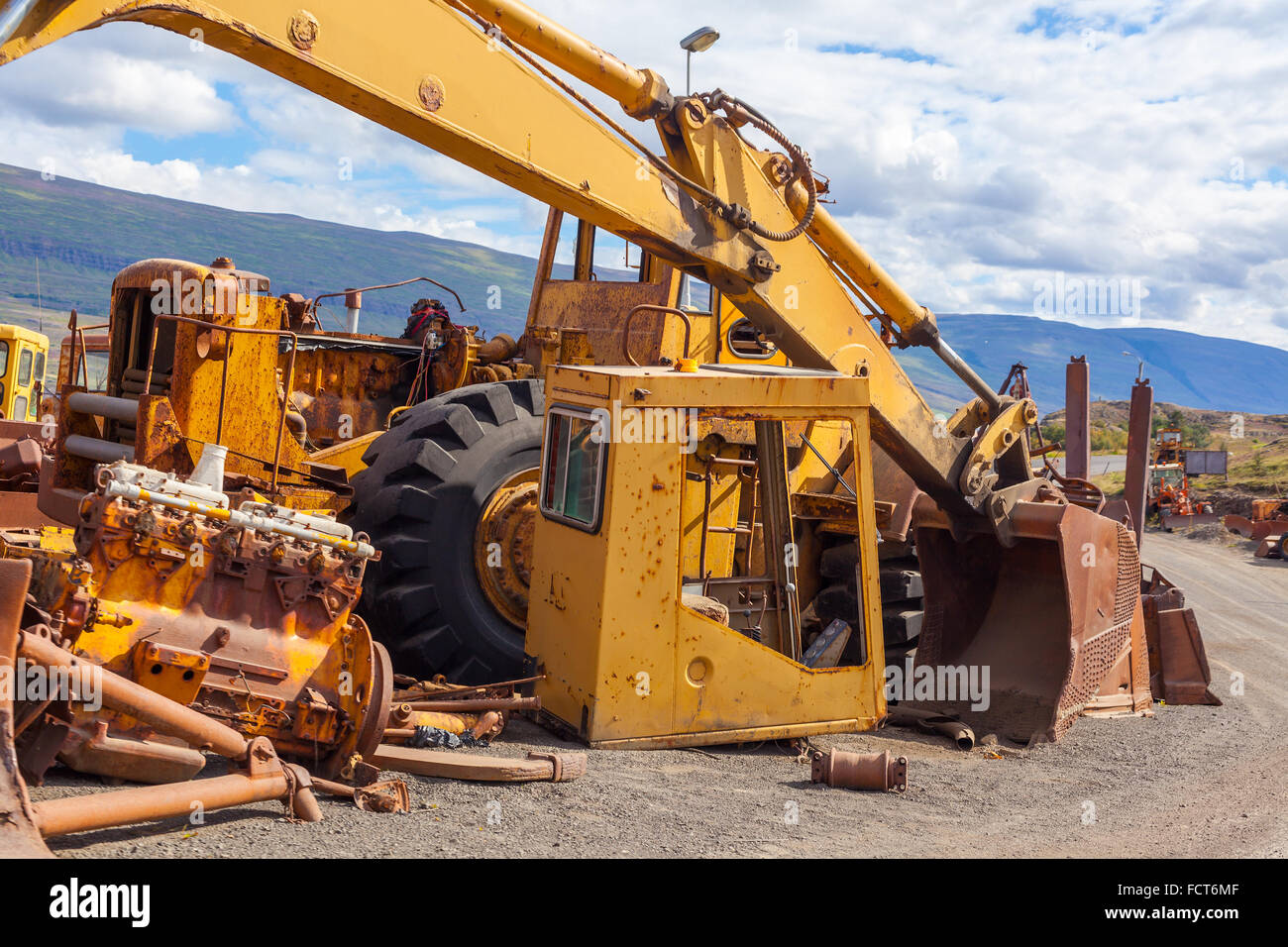 Caterpillar bulldozer retro hi-res stock photography and images - Alamy