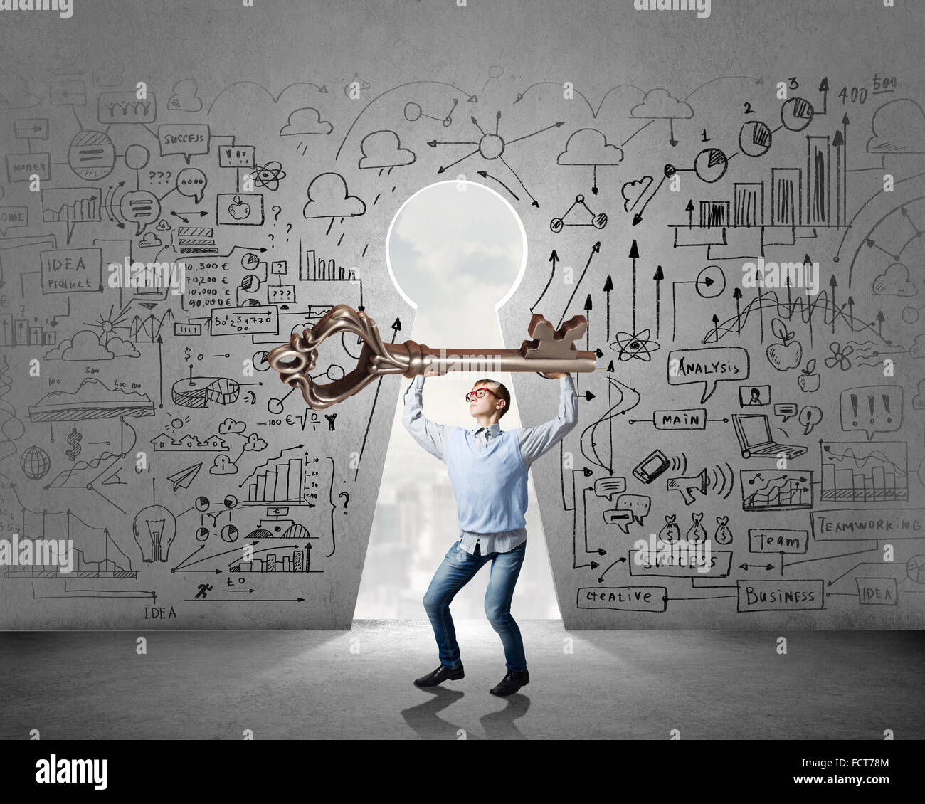 Man with big key hi-res stock photography and images - Alamy