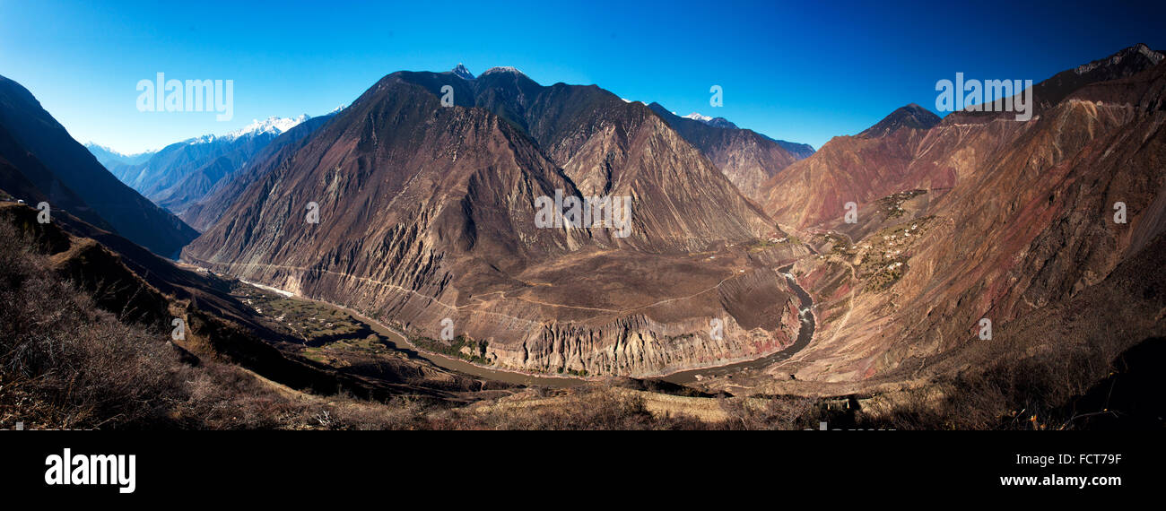 Lancang River Grand Canyon Stock Photo - Alamy