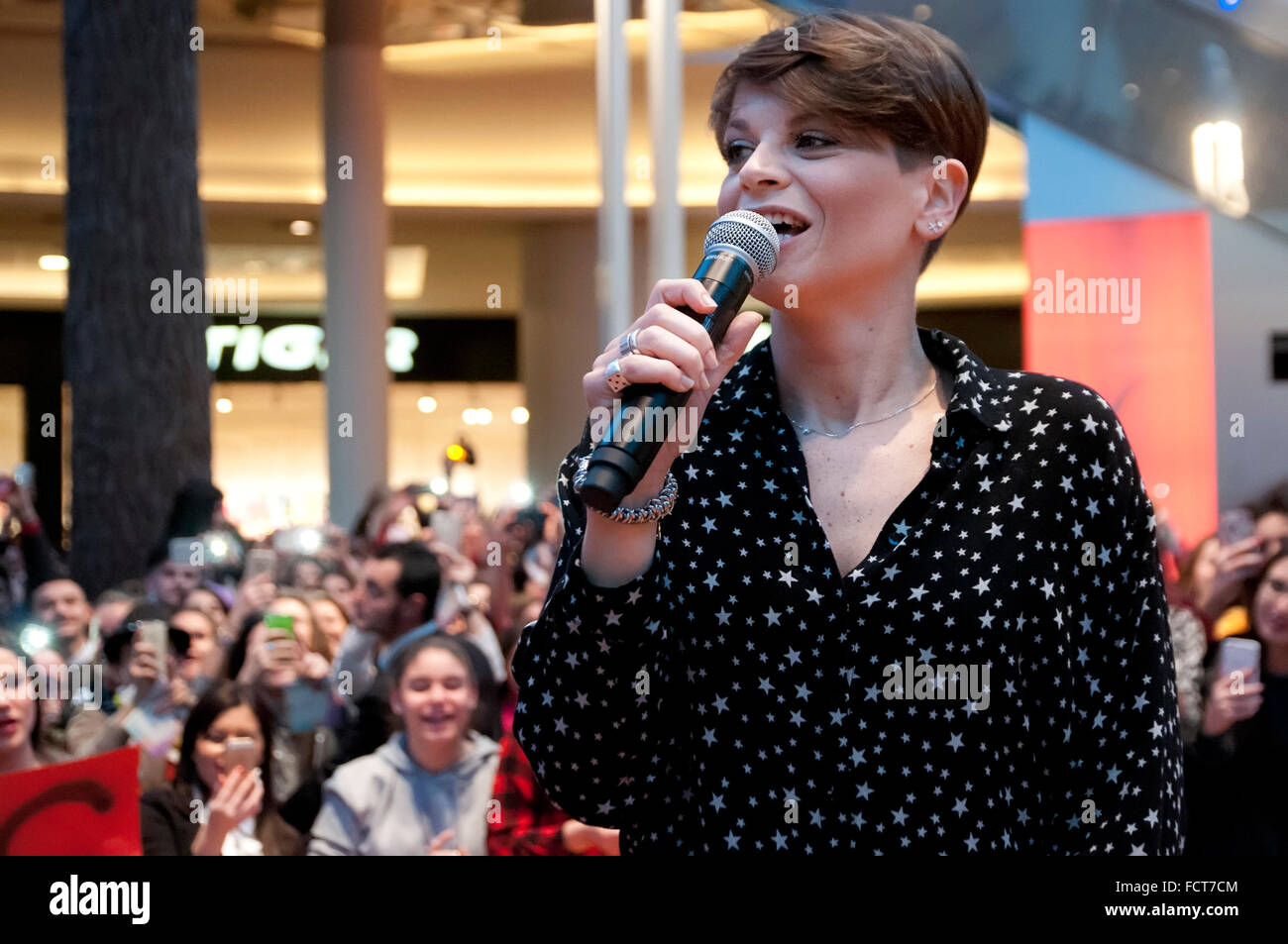 The great return of Italian singer Alessandra Amoroso, two years after ...