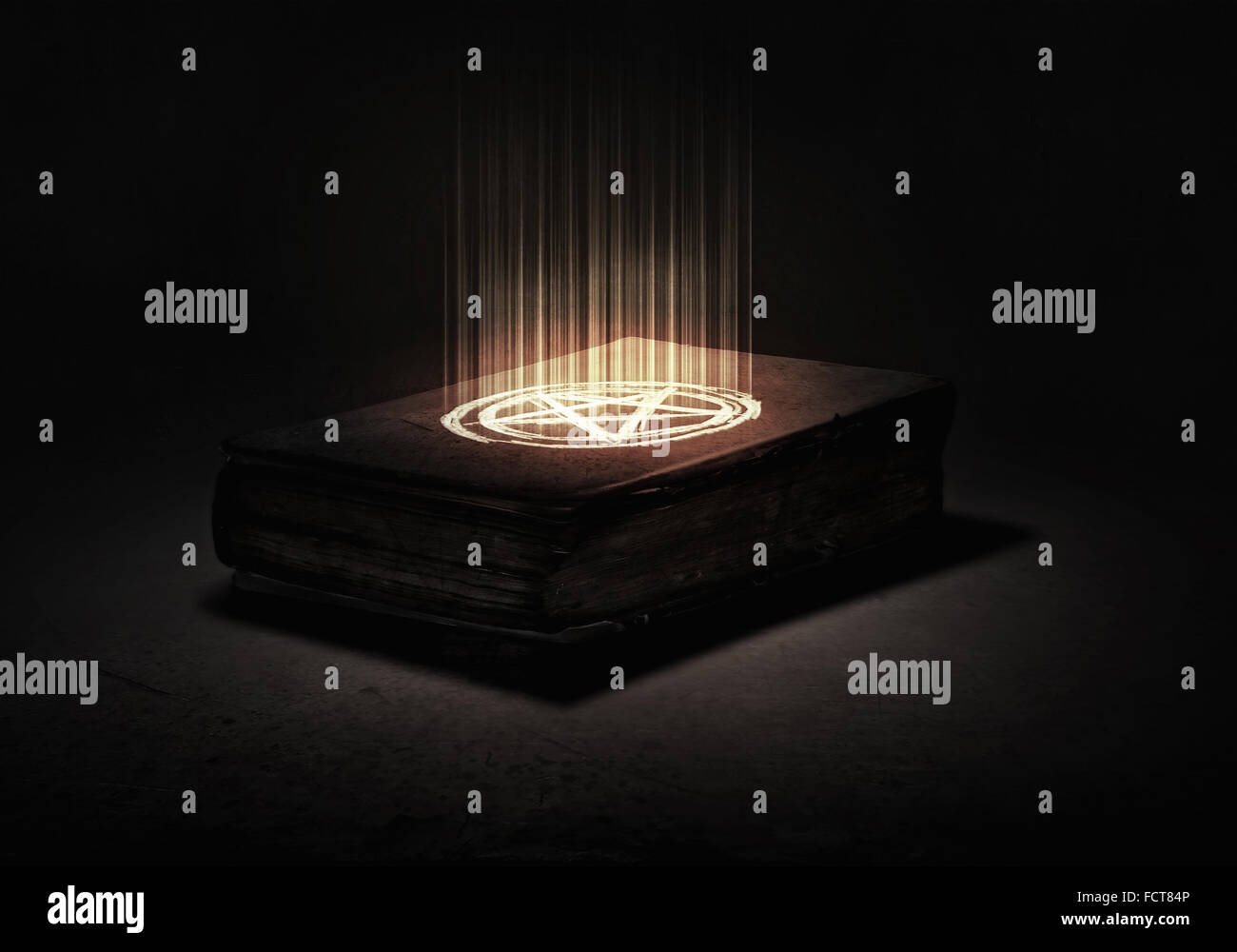 Black magic book hi-res stock photography and images - Alamy