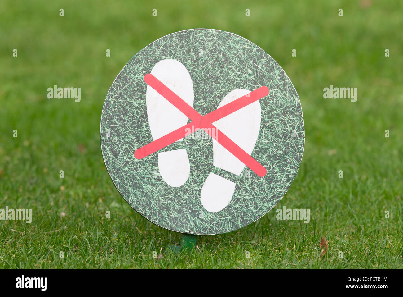 Warning sign walk on grass hi-res stock photography and images - Alamy